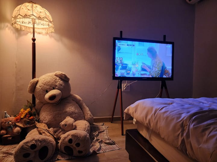 한옥마을가까운집/인원제한없음/넷플가능/목욕용품전부보유 - Jeonju-si