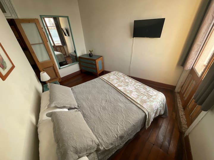 Cómoda Suite Con Dos Balcones Y Terraza  Con Vista - Valparaíso