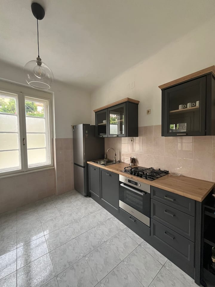 Spacious Vintage Flat Close To Center And Beaches - Rijeka