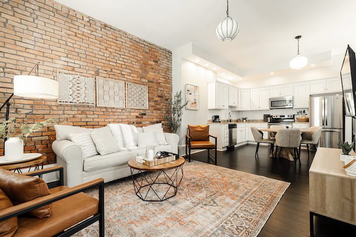 4br House | City Views | Balconies | Walk To Otr - Covington, KY