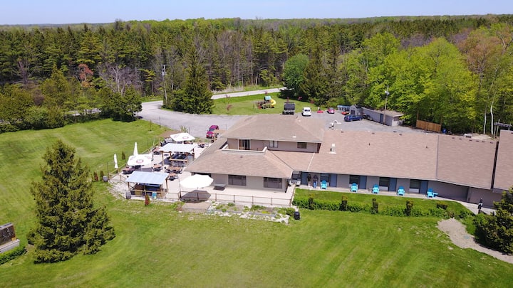 The Ashwood Inn - Family Suite - Bayfield