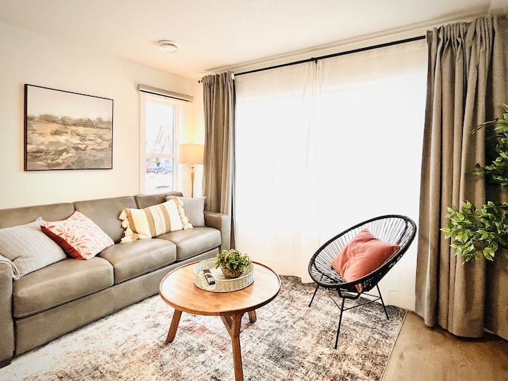 Livingston Entire Suit Calgary - Alberta