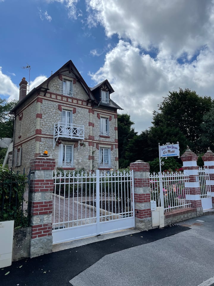 Gîte Dans Villa Belle éPoque - Bagnoles-de-l'Orne