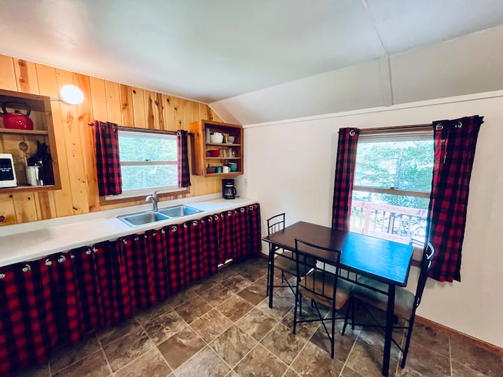 Wilderness & Lake Cabin Escape - Minnesota