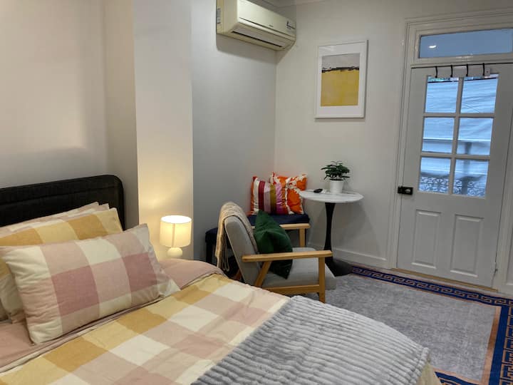 Lovely Peaceful Studio - Surry Hills