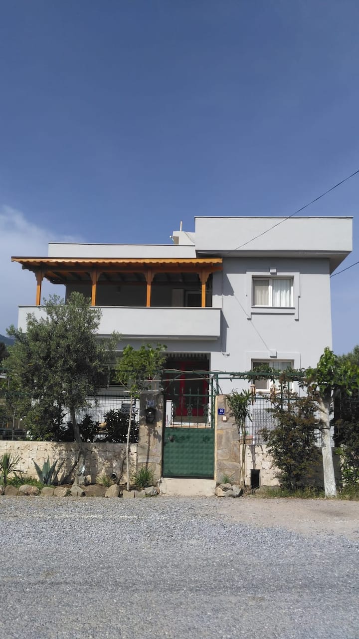 Kuşadası Güzelçamlı Da Müstakil Villa - Davutlar