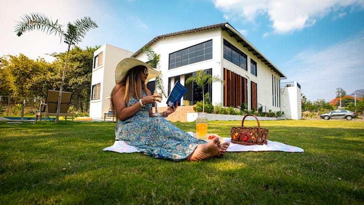Casa Allure By Rentmevilla - Karjat