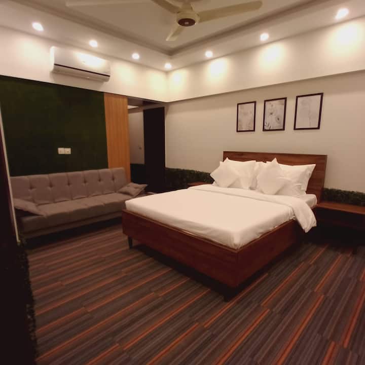 Cinque Homes | A Fully Furnished  Penthouse - Karachi