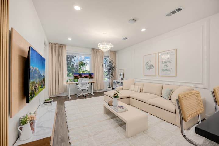 Iris | High Luxury 1br W/ Pool, Gym, King Bed - Irvine, CA