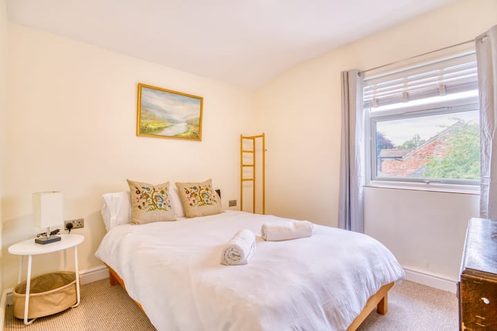 Pet Friendly Flat By The Castle/ Pass The Keys - Lincolnshire
