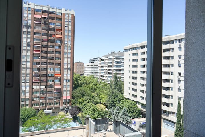 Apto. Luminoso, Tranquilo Y Más - Madrid