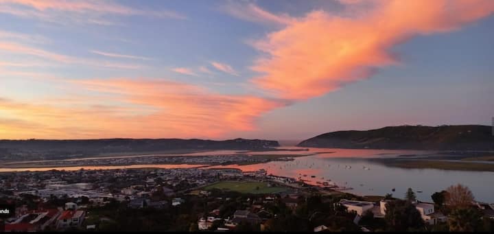 Villa C View Penthouse Self Catering Unit, Knysna. - 克尼斯納