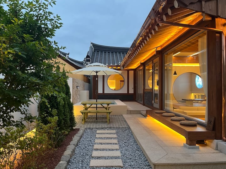휴스테이 - Gyeongju-si