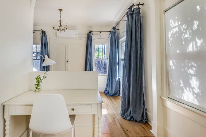 House With 2 Private Spaces - Albuquerque, NM