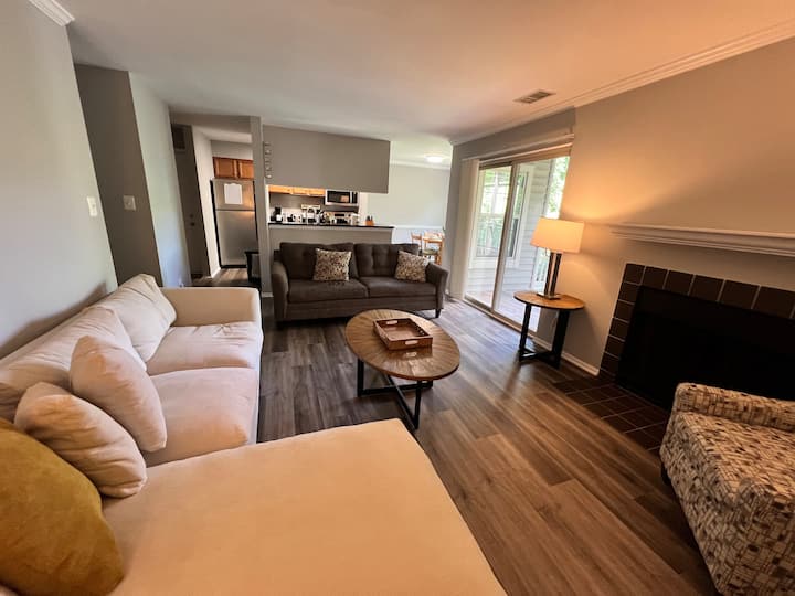 Reston Town Center Apartment - Herndon, VA