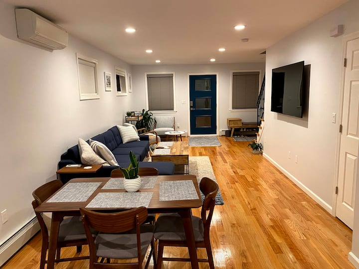 Modern Home - Walk To The Beach! - Long Beach, NY