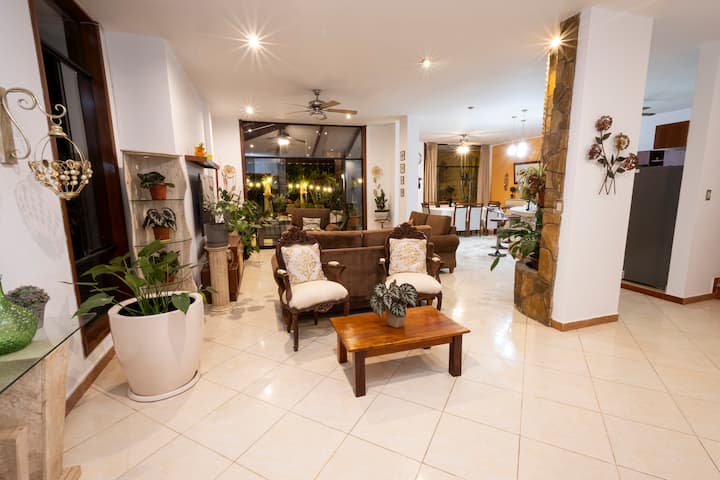 Club House Tarapoto 4mm Del Centro - Perú