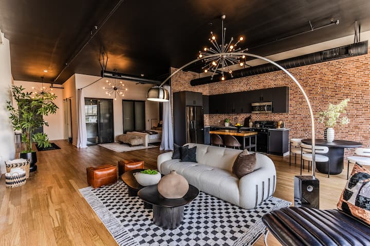 Hollywood Glam Inspired Condo On Vine - Outpost Estates - Los Angeles
