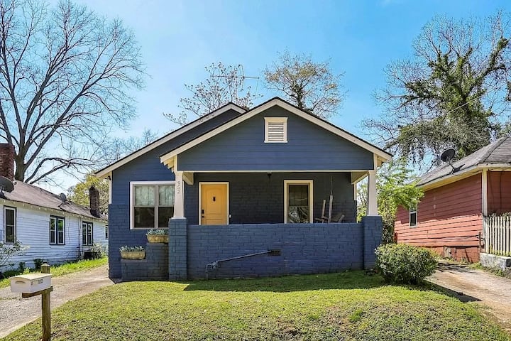 Superhost ~ Cozy Home Minutes To Downtown Atlanta! - Atlanta, GA