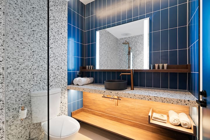 Deluxe Queen Room - Geelong