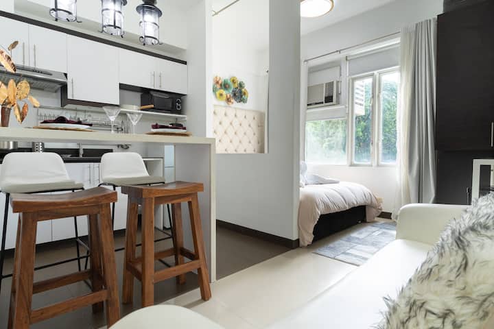 Stamford Residences@mckinley Venice Near Bgc - Taguig