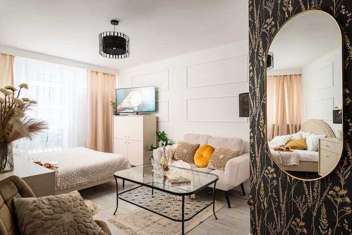 Cute Studio In The Centre With Ac, Parking On Site - Warsaw