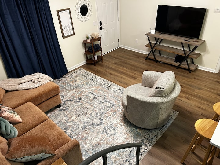 The Nest On West Mag (2bd/2ba Condo) - Auburn, AL