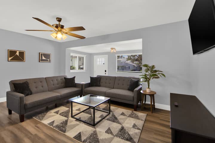 5* Location • Family Stay + Deck + Pet Friendly - Tampa, FL
