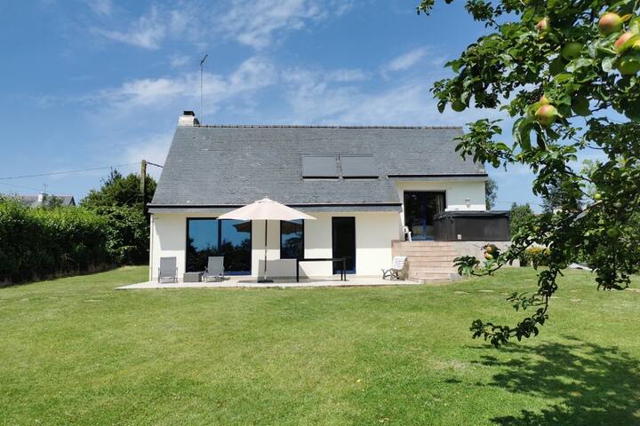 Maison Avec Spa à 200 M Plage - Fouesnant