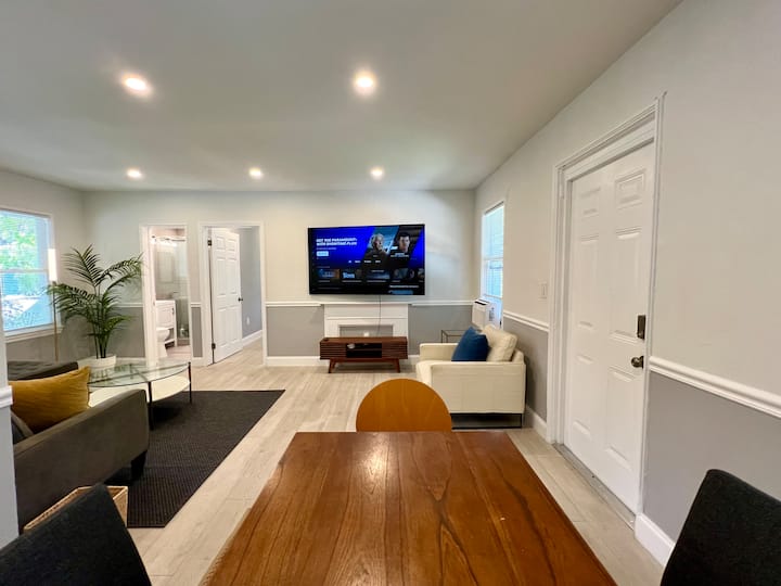 Cozy 1-bedroom Apartment In Mimo - マイアミ