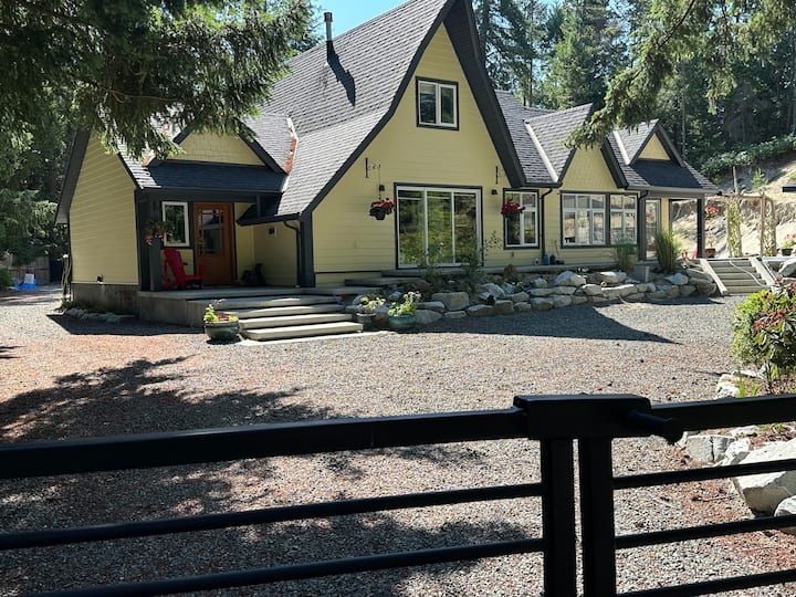 Private Guest Suite (Private Entrance) Near Beach. - Comox