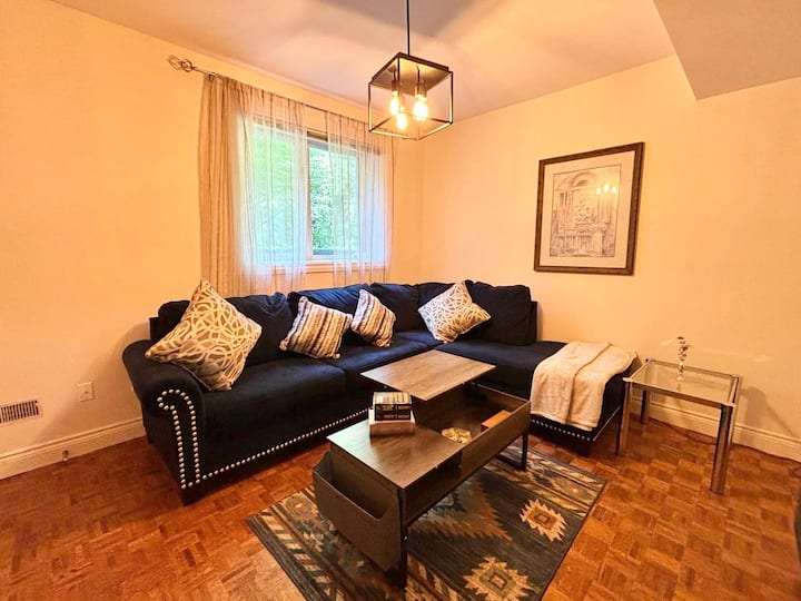 Cozy One Bedroom Basement Apt With Free Parking - Markham