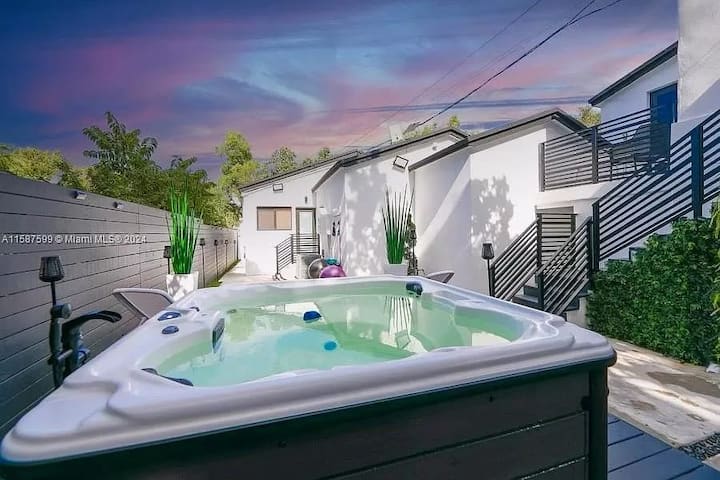 Mia Sunset-luxury Retreat*hottub*design District - マイアミ