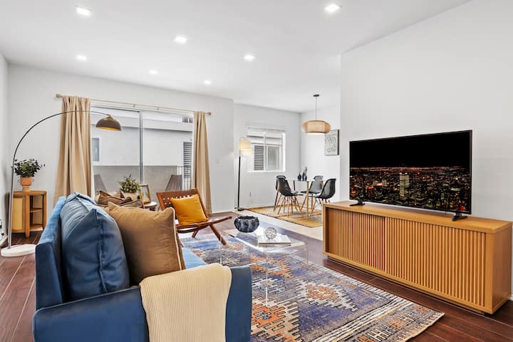 Central Santa Monica Modern Comfort Gem #4 - Santa Monica, CA