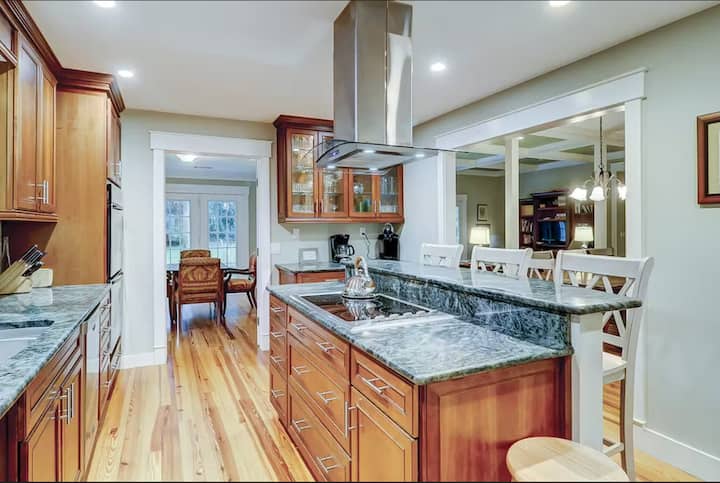 8 Mallard Rd, Walk 2 Beach 66a Grocery Restaurants - Hilton Head Island, SC