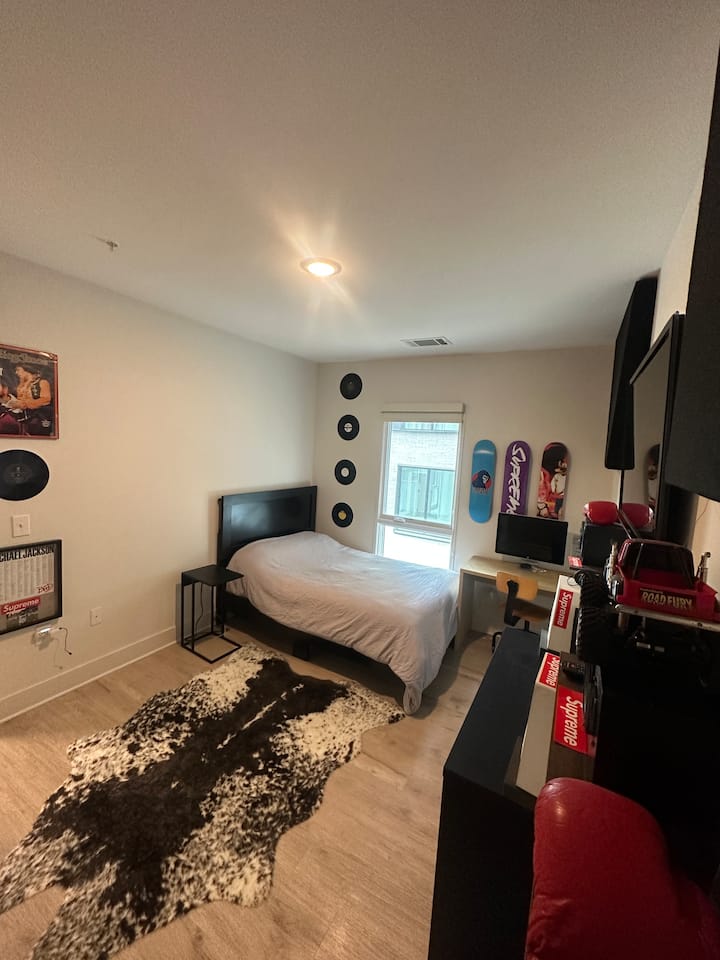Modern Urban Escape Private Bath - Charlotte, NC
