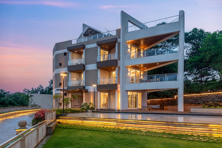 Stayvista @ Mocha House - 5bhk W/indoor Pool - Lonavla