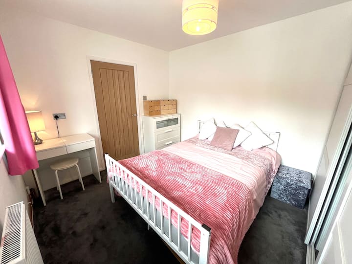 Ground Floor Double Room & Bathroom - Seaford