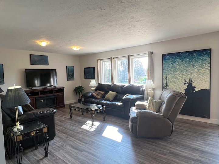 Maple Golf Inn Bed & Breakfast - Tobermory