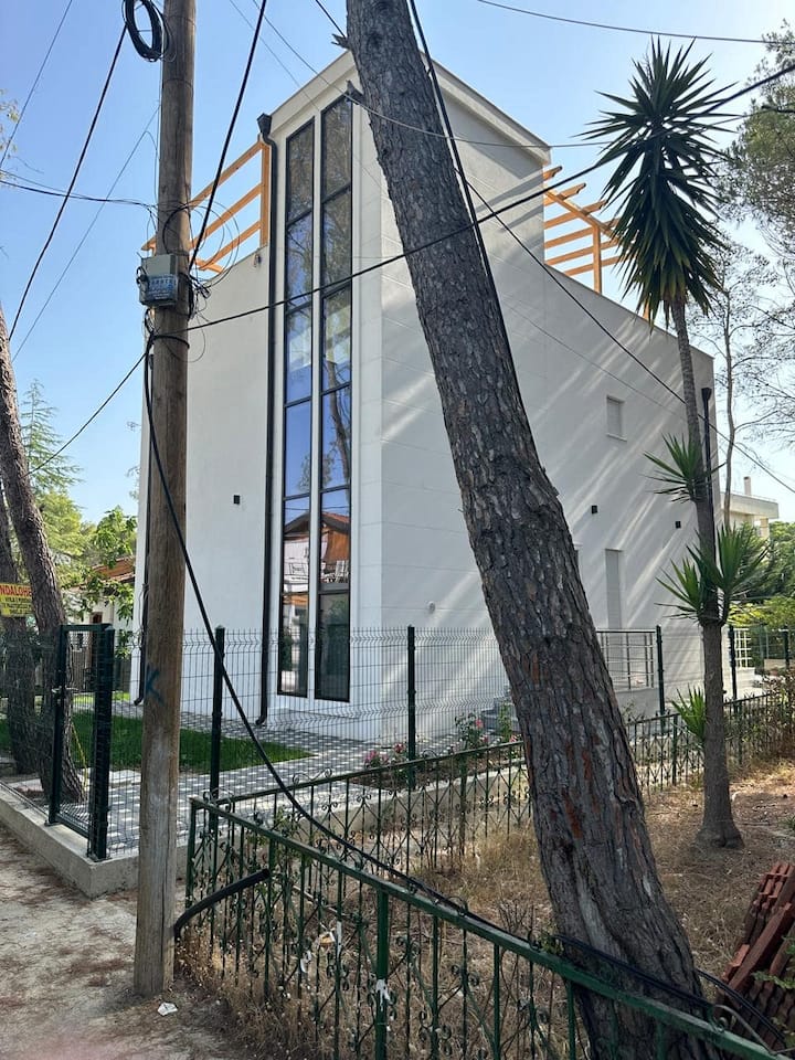 Beautiful Beach Villa Golem - Qerret