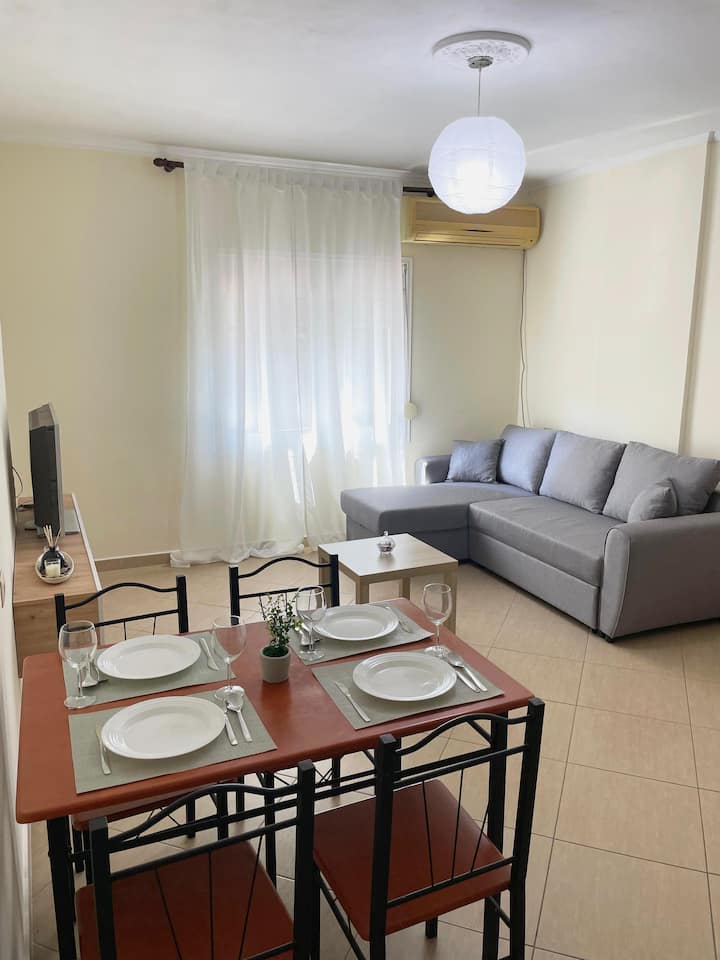 Cozy Home In City Center - Gjirokaster