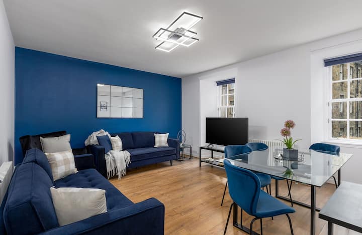 Castle Esplanade Apartment - 鄧布蘭