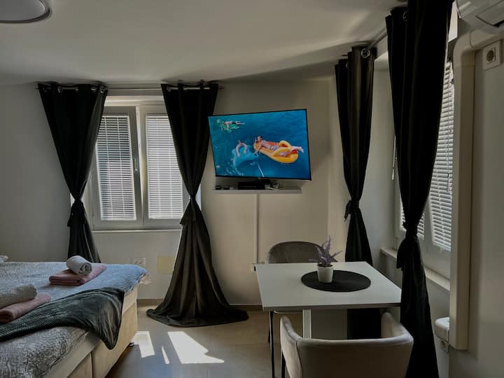 Labi's Seaview Apartments | Studio 5 - 皮蘭