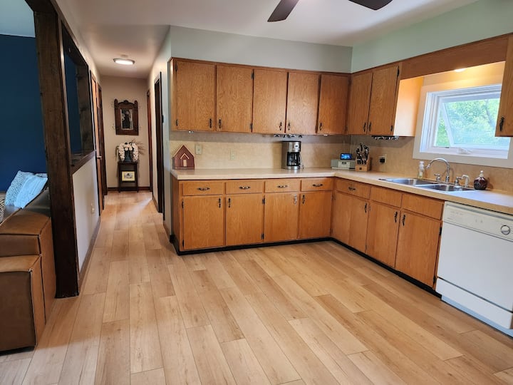 3 Bedroom Riverfront Home Near Okemo & Magic Mtns - Grafton, VT