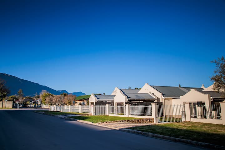 3 Self-catering Houses, All In A Row - Swellendam