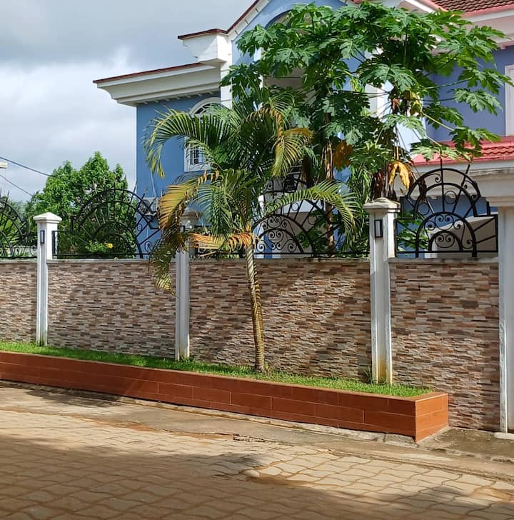 Villa Meublée 5 Chambres Piscine - Douala