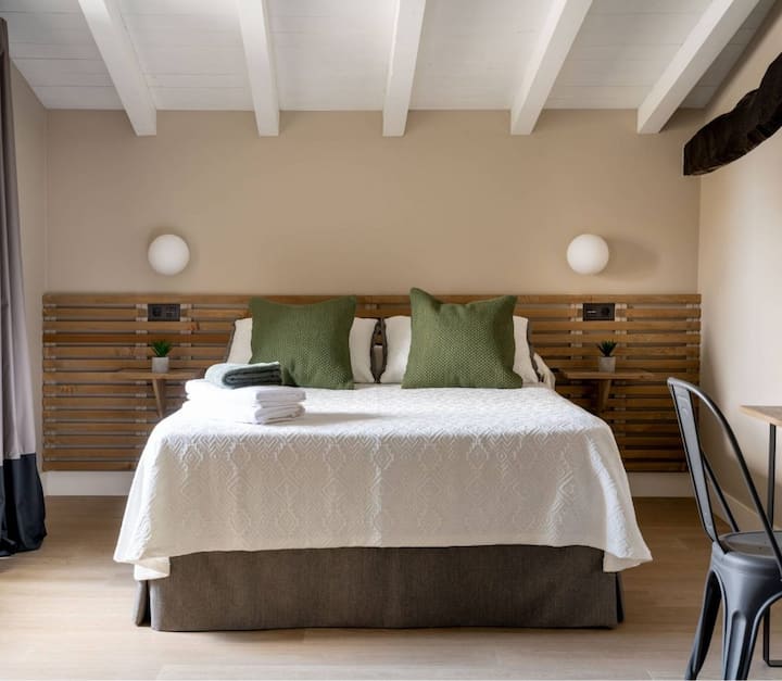 Unique Cozy House! 2 Bath & 3 Rooms + Pool + Bbq - Kyle, TX