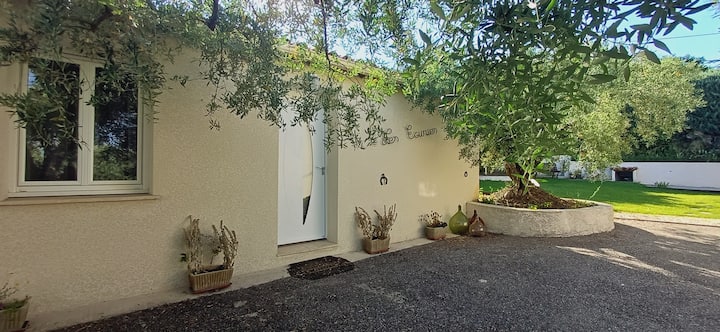 "Les éCuries" Gîte En Provence - Oraison