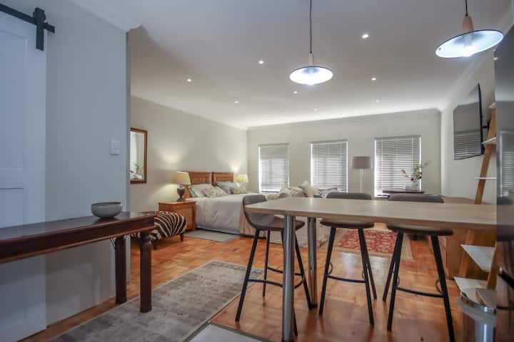 #Spacious Cozy Stay- Free Parking - Stellenbosch
