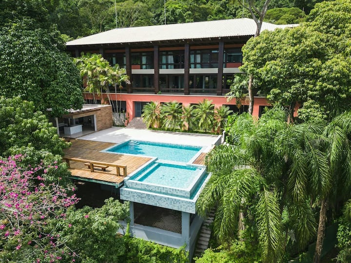 Casarão Cinematográfico Com Suntuosa Vista - Rio de Janeiro